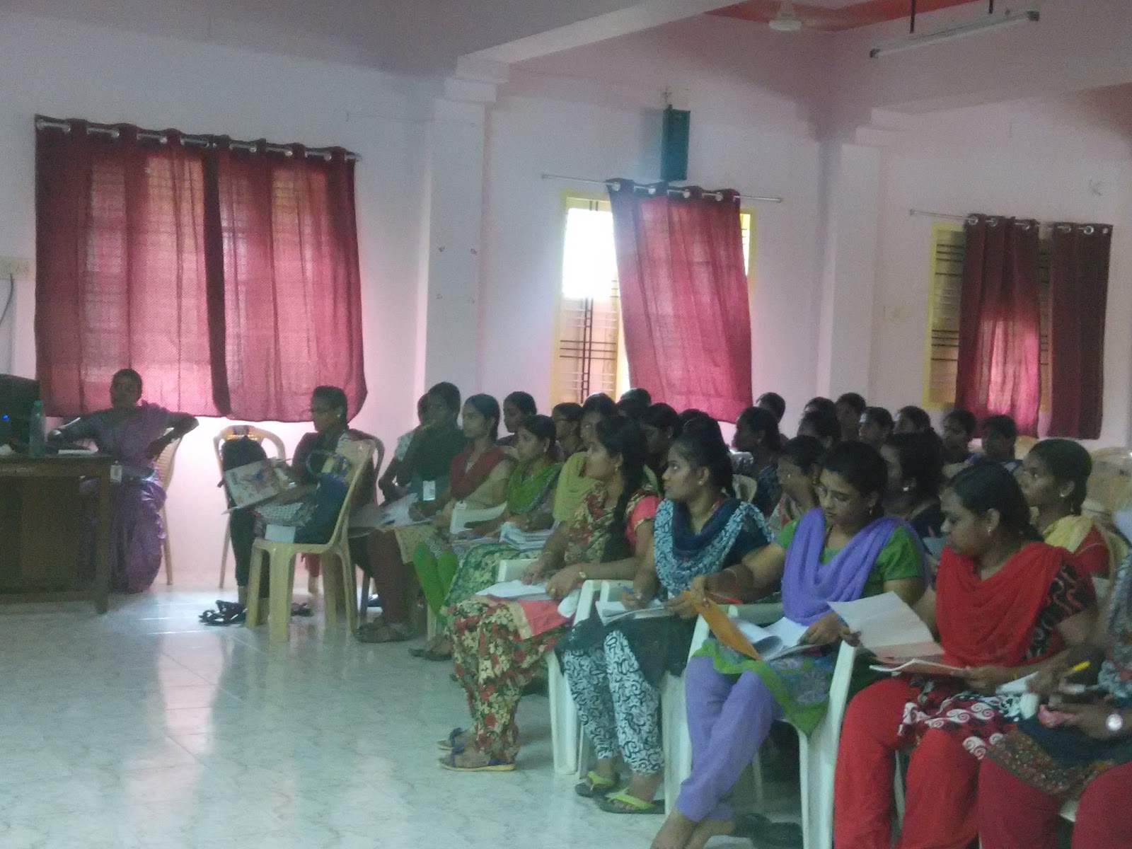 V.V.V. College LIBRARY: 08/01/2017 - 09/01/2017