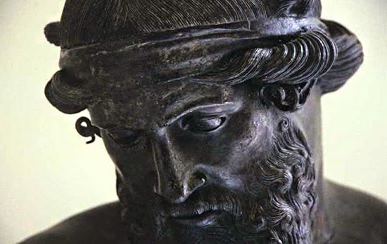 " Liberi et liberti in castris Liberi simulacrum colent."