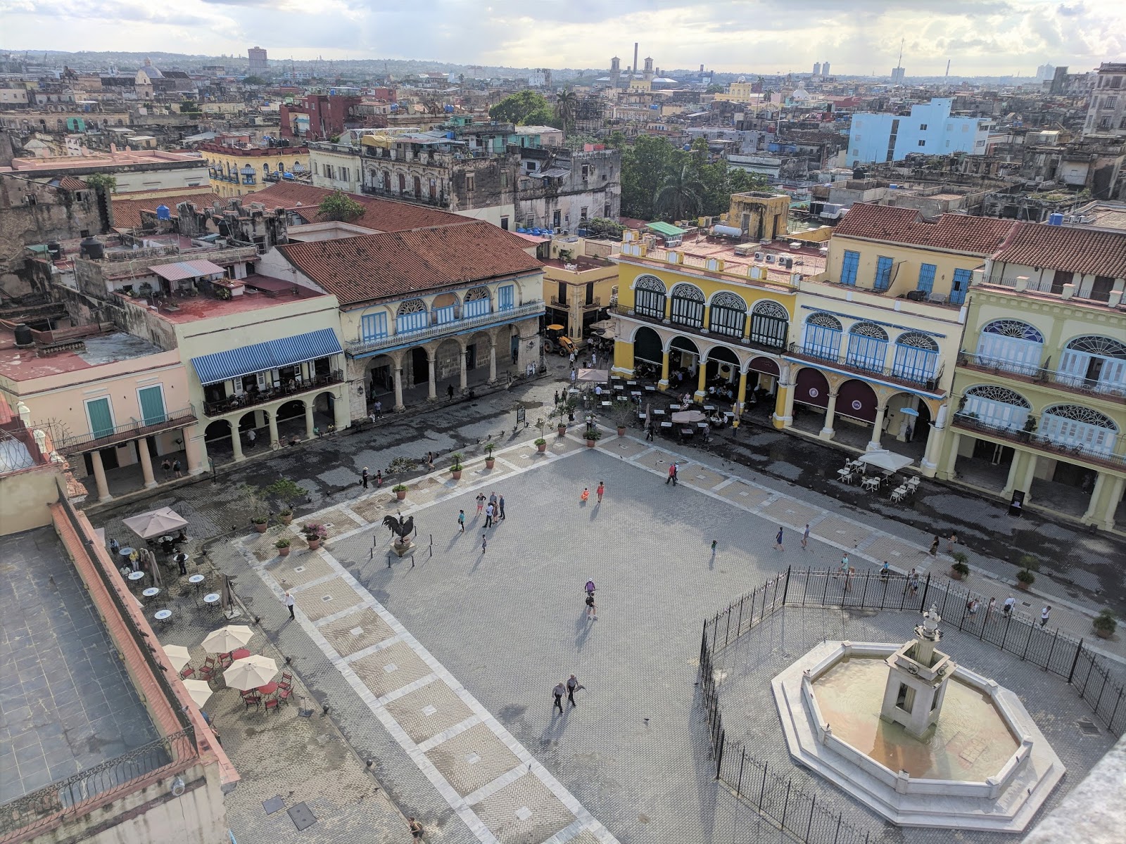 Cuba: The squares in Old Havana - Elle Field