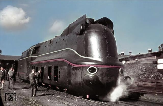 World War II in Pictures: German Success Relied on Trains and Horses ...