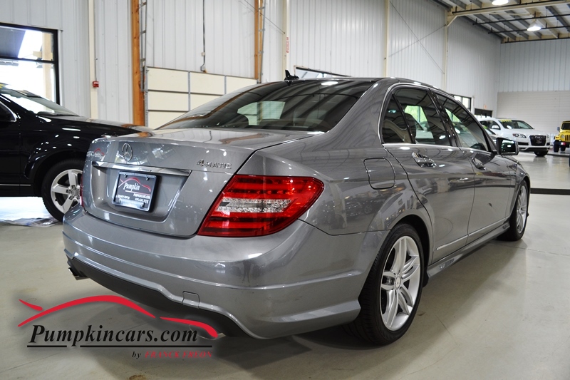 GORGEOUS GRAPHITE GRAY MERCEDES BENZ C300!! COME CHECK IT OUT TODAY!!