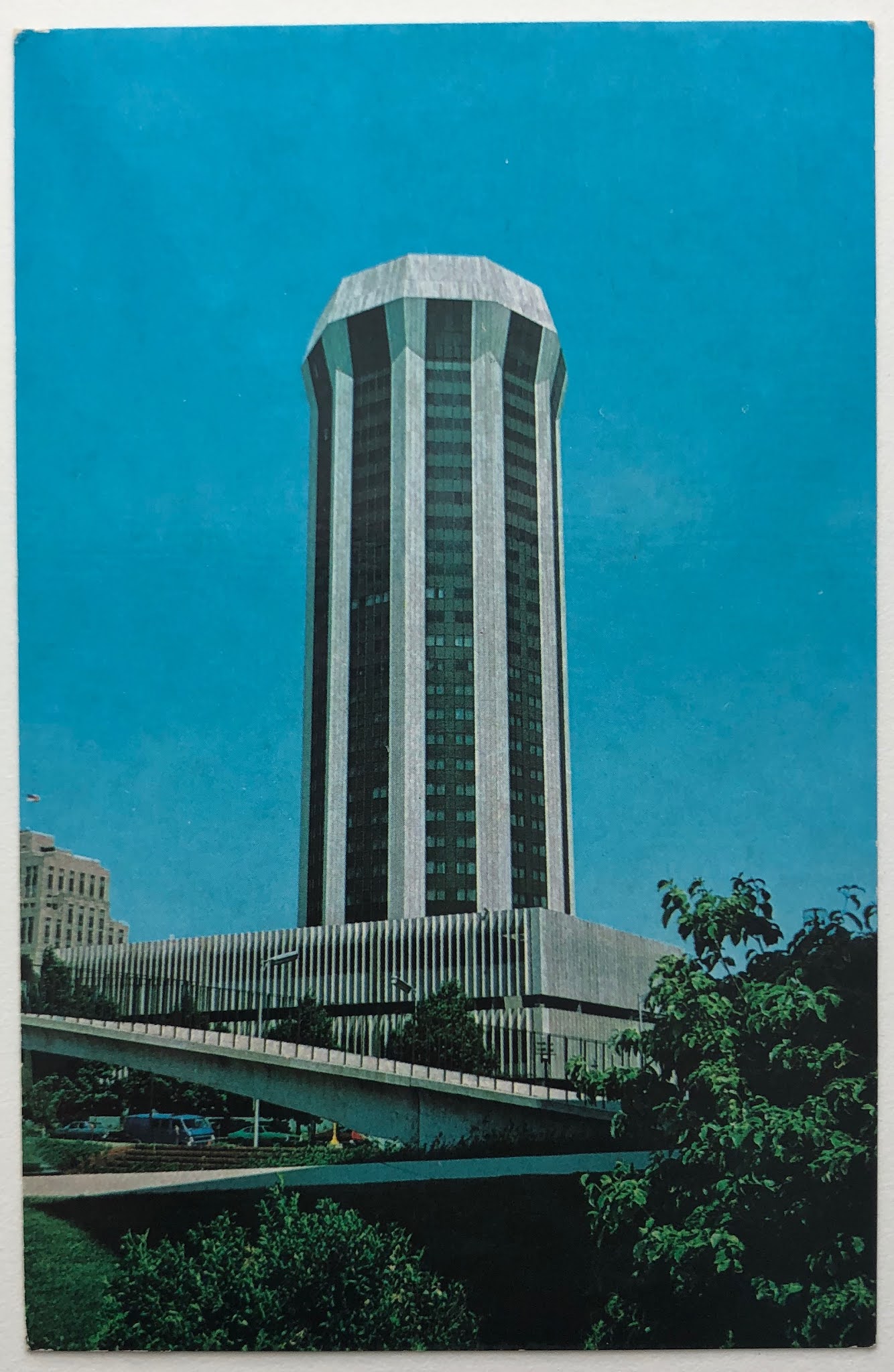 Hilton Hotel Philately: Springfield Hilton Hotel Illinois 1970s postcard