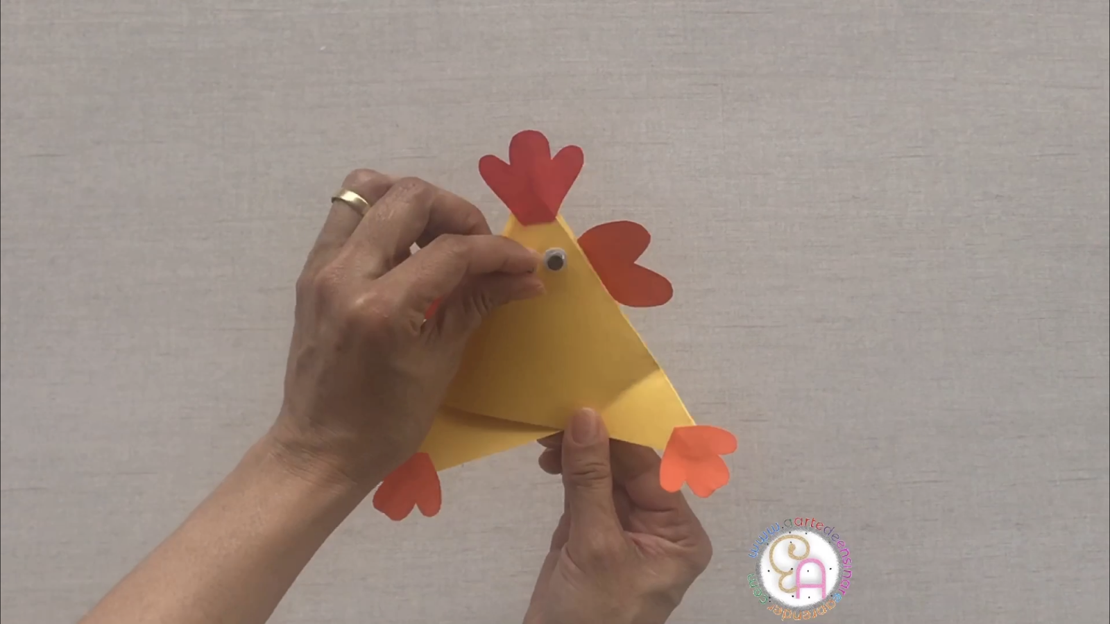 GALINHA COM DOBRADURA - A Arte de Ensinar e Aprender