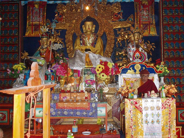 Karma Thinley Rinpoche visits Nangchen - Dechen Buddhist CentresDechen ...