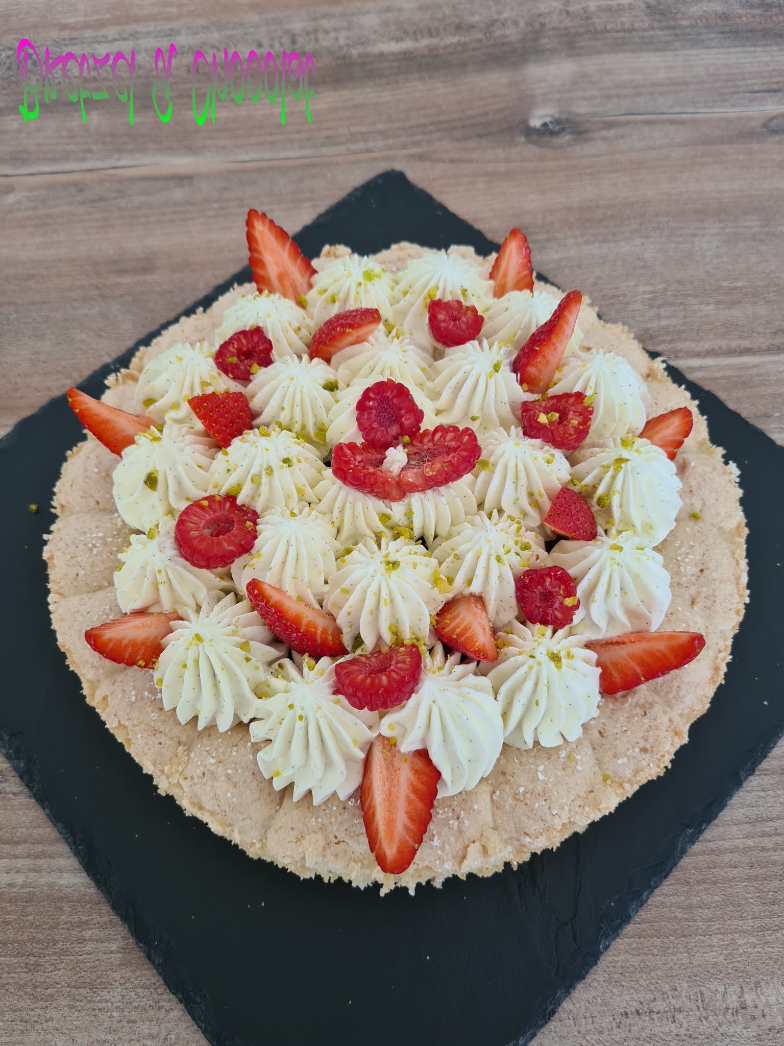 Bretzel et Chocolat: Dacquoise Vanille Fruits Rouges