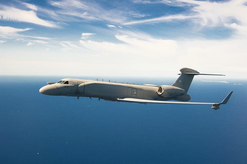 Chief of Staff of Italian Air Force flies aboard E-550 CAEW ...