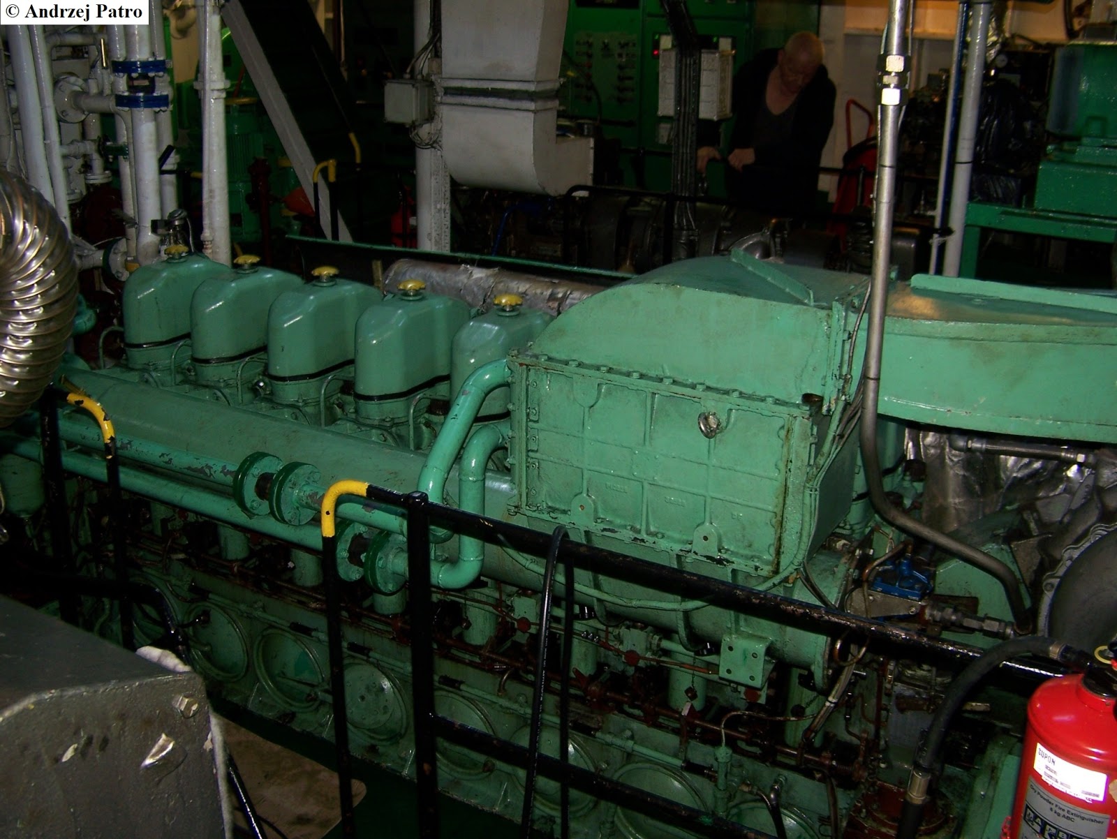 W obiektywie shipspottera czyli z migawką nad portową sadzawką: Z cyklu ...