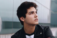 🎹 Breve biografía sobre Humbe y su canción Confieso + karaoke/cover.