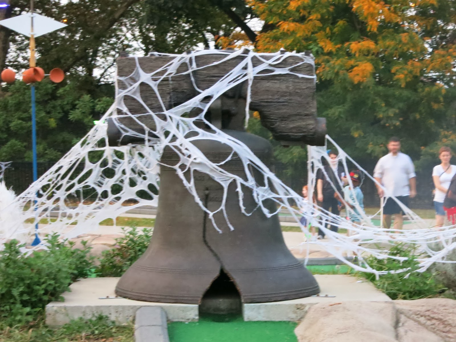 Susan's Disney Family: Spooky Mini-Golf fun at Franklin Square