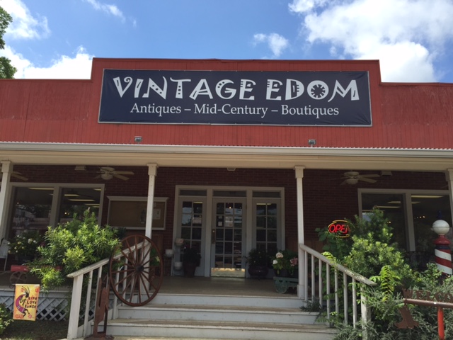 The Travelling Toe: Day Trip to Edom, Texas