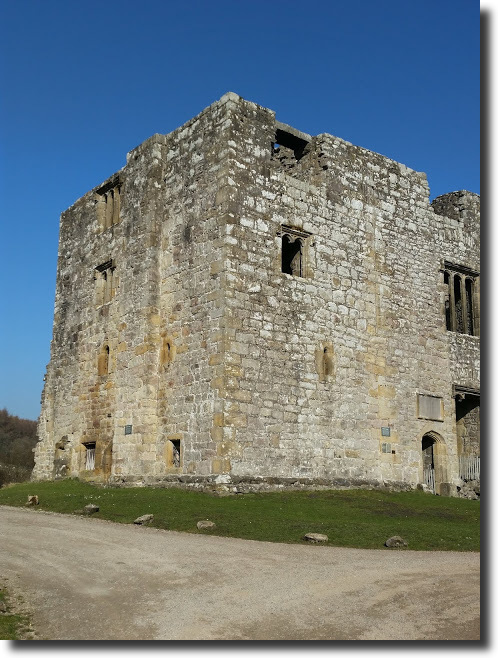 CASTLES and CURIOSITIES : Barden Tower.
