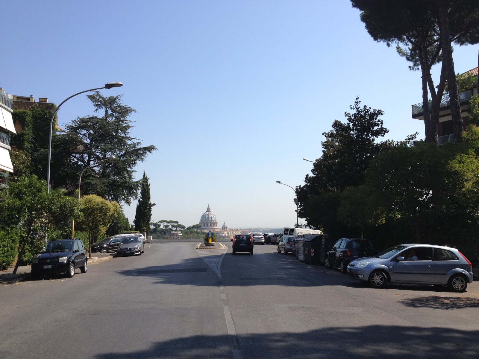 In bici per Roma: Luoghi del cuore33: via Piccolomini, dove sembra di ...