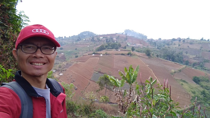 “Terdampar” di Desa Cimenyan, Kecamatan Cimenyan, Kabupaten Bandung ...