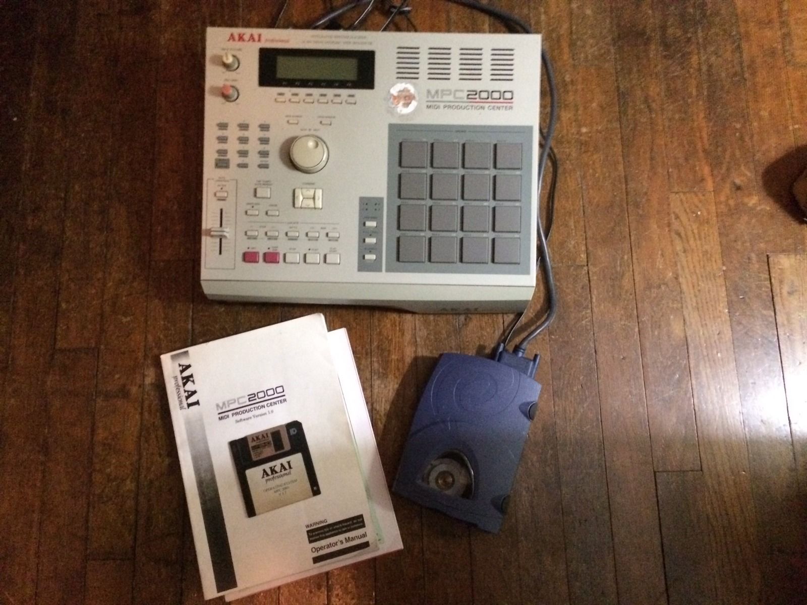 MATRIXSYNTH: Akai MPC 2000 Midi Production Center w/ iomega zip drive