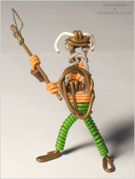 Simply Creative: Amazing Soldiers Made of Cables and Wires