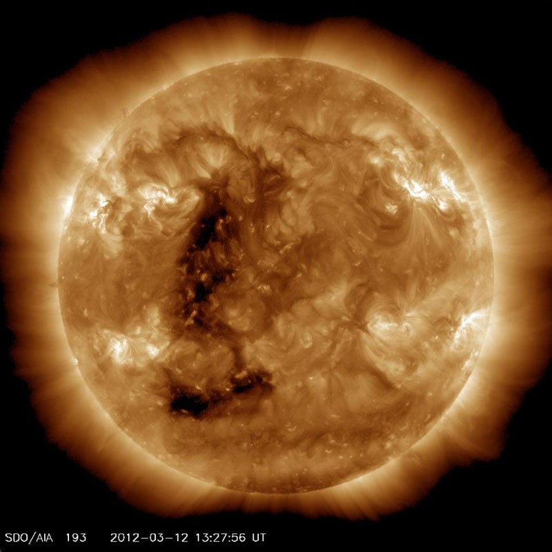 WKD (01) ... World Kigo Database . . . (WKD): First Sun, First Sunrise, Sun