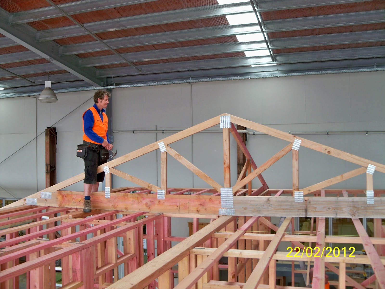 Carpentry pretrade by Kees: Roof trusses and Purlins