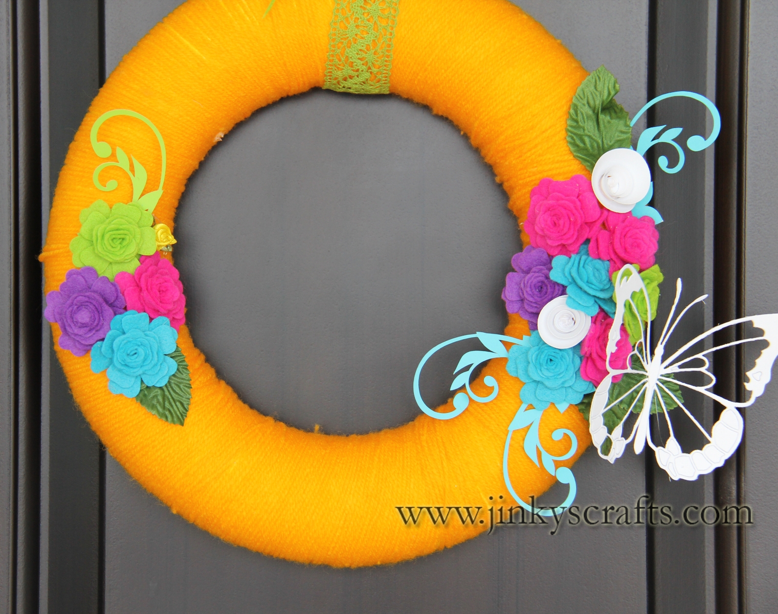 Jinky's Crafts & Designs: Spring Yarn Wreath