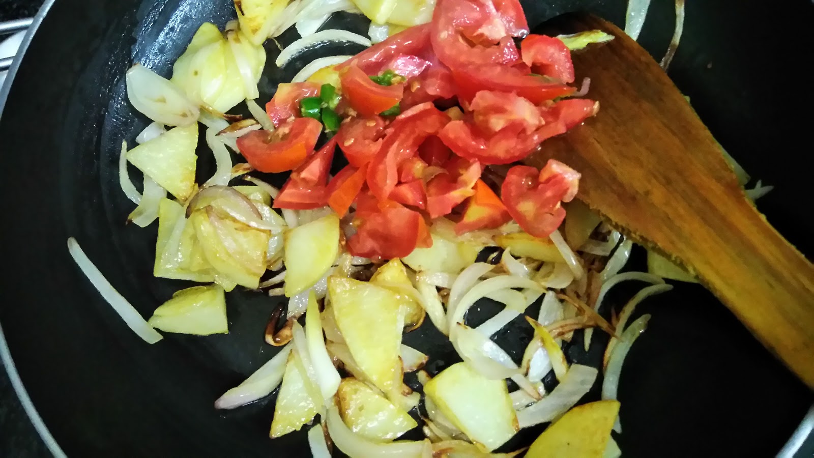 ONE-POT POTATO EGG / POTATO EGG / ARABIC STYLE EGG - Fast Recip