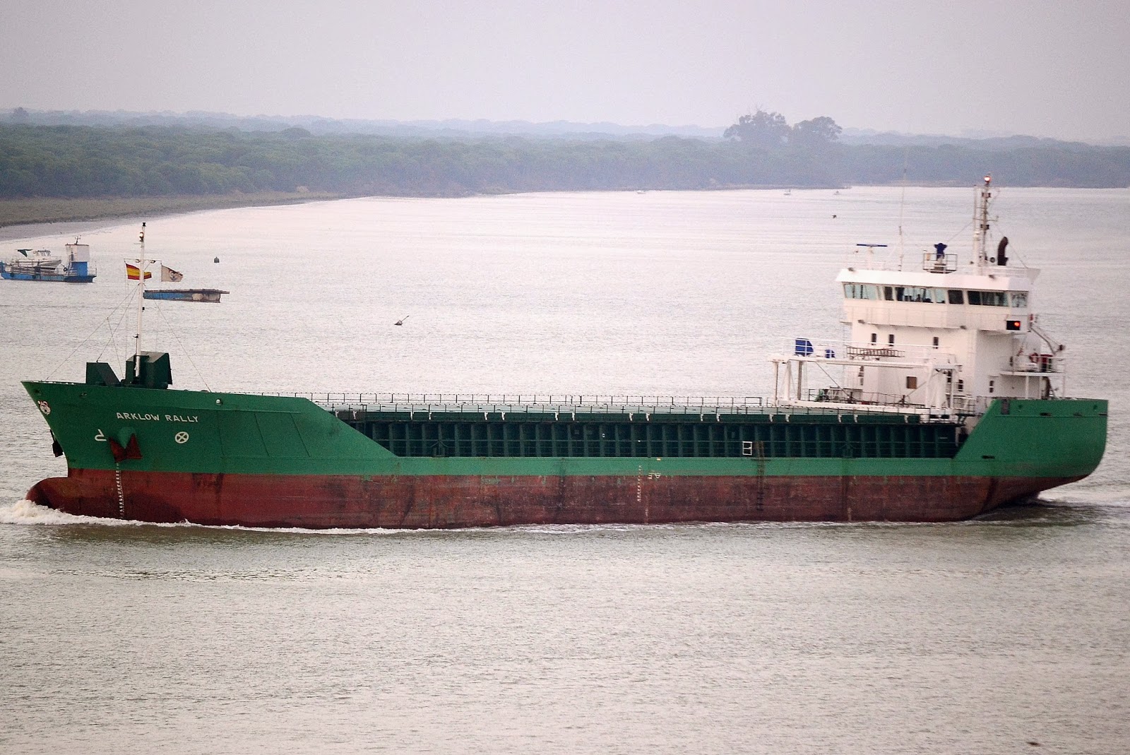 BUQUES MERCANTES A SU PASO POR SANLUCAR DE BARRAMEDA: ARKLOW RALLY