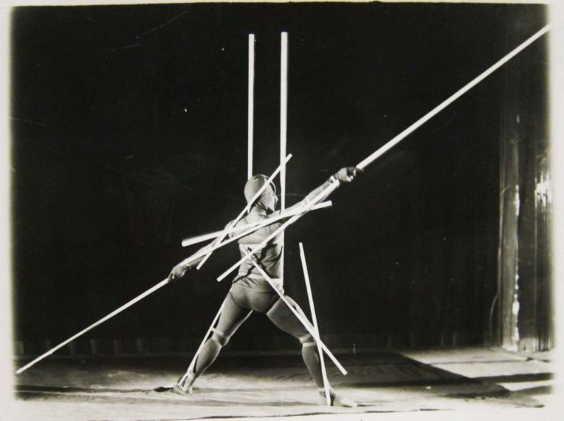 The Triadic Ballet: Weirdly Wonderful Costumes by Oskar Schlemmer From ...