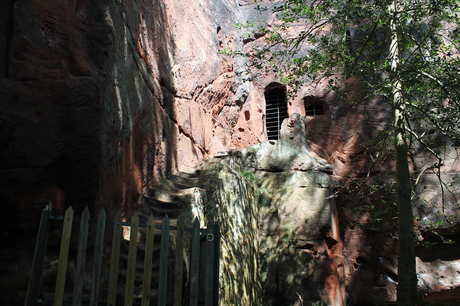 Shrewsbury from where you are not: The Nesscliffe ruins