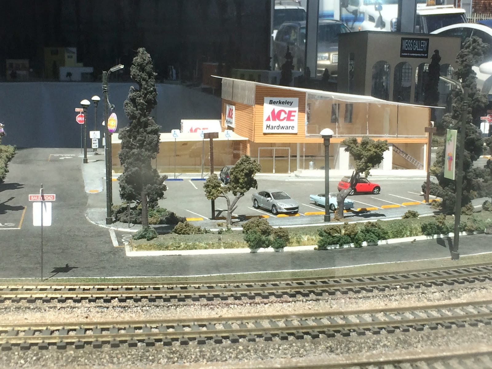 N-Rail: Berkeley Ace Hardware Layout