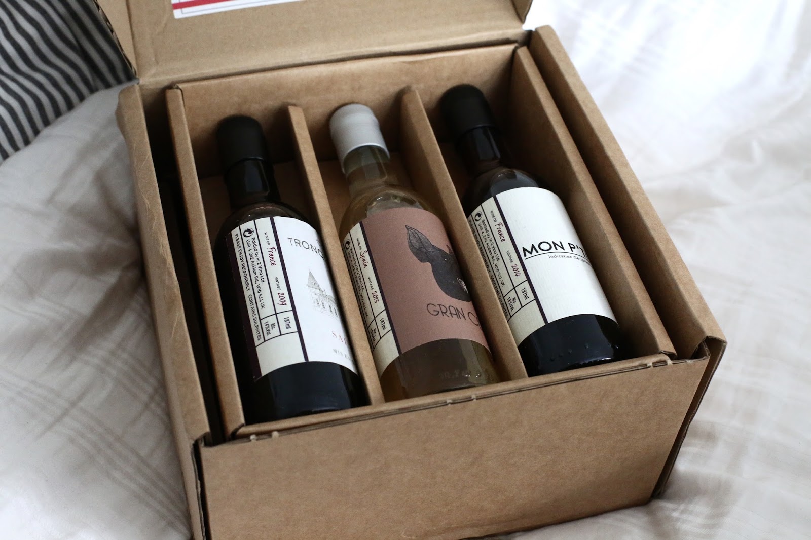 Emtalks: Vinoa Wine Box Subscription Tasting Review - Christmas Gift Idea