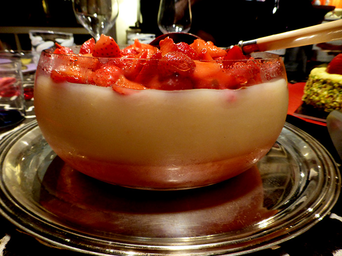 AAA ACCADEMIA AFFAMATI AFFANNATI: Balouza di fragole con dadolata di ...