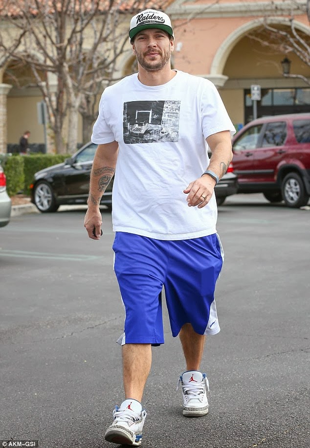 Kevin Federline World: Kevin Federline at grocery store in Calabasas ...