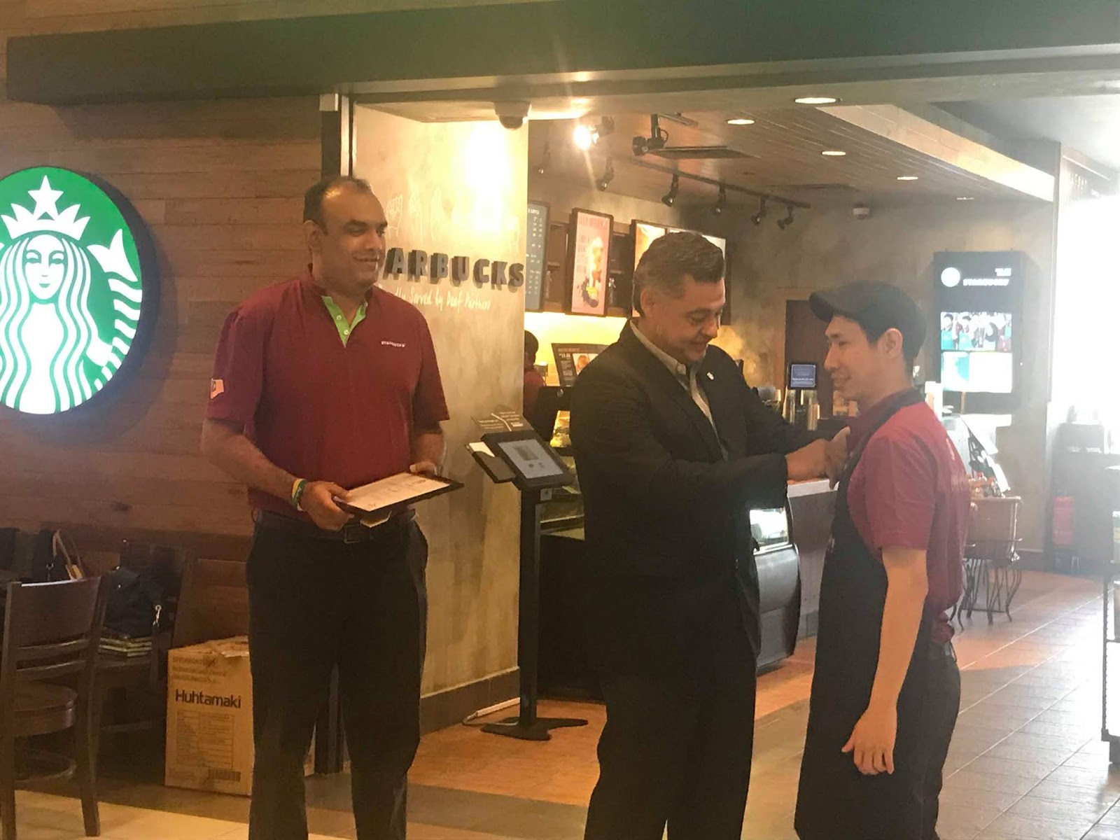 Starbucks Signing Store Menyambut Ulangtahun ke-3 - Enchanted Life Begins