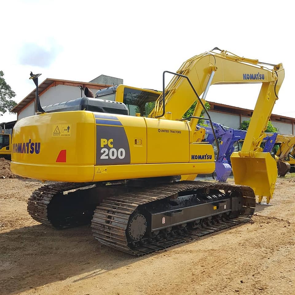 CV DIMAS PERKASA: Komatsu excavator pc200-8 2012