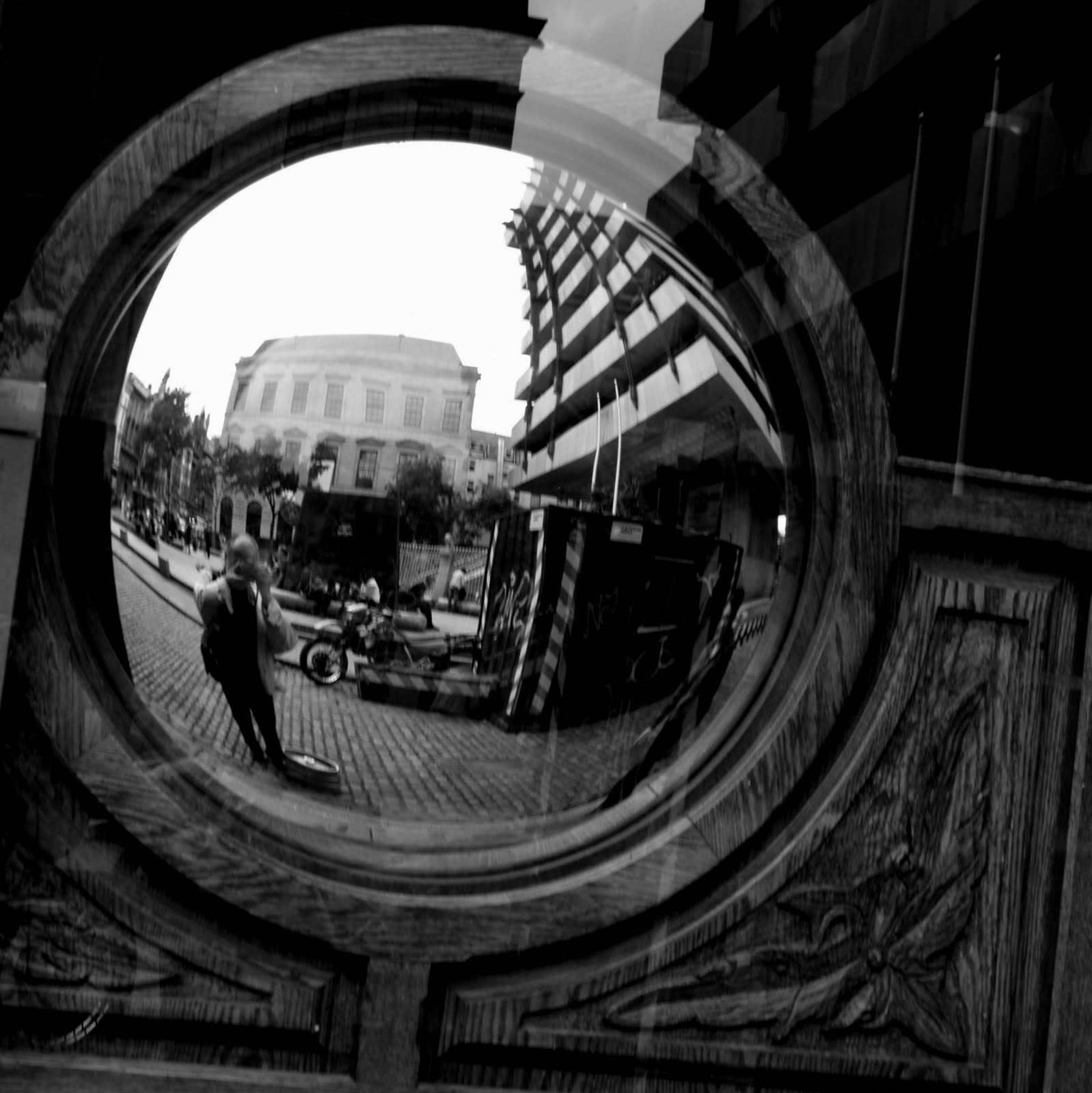 Las Crónica de Nahuel.: Vigilar y Castigar, El Panóptico de Michel Foucault