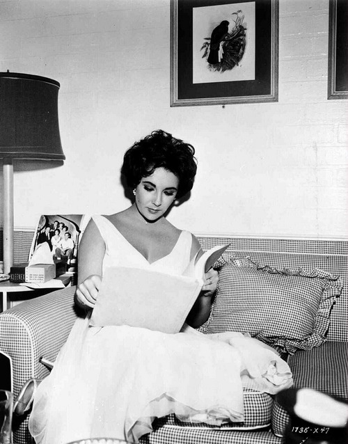 Time Machine to the Twenties: Stars With Scripts - Elizabeth Taylor