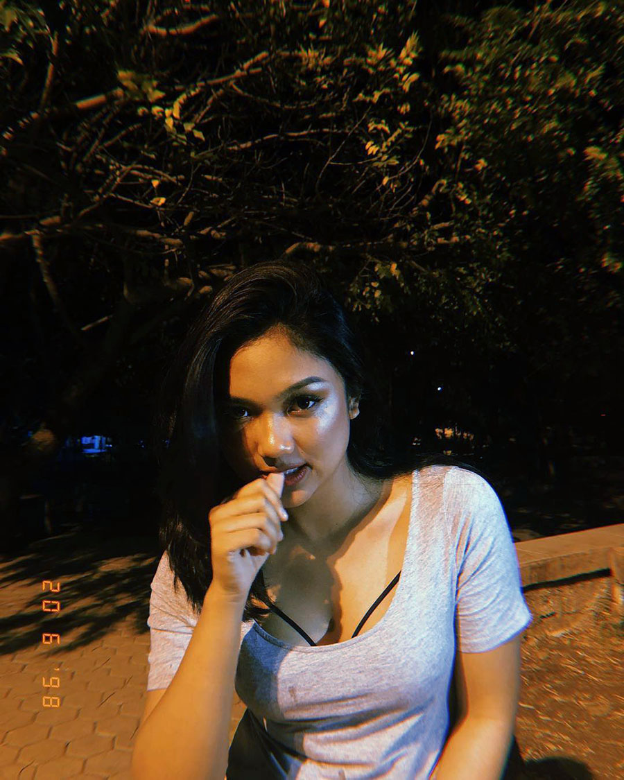 Marion Jola Penyanyi Berkulit Eksotis Yang Paling Seksi Dekade Dzargon