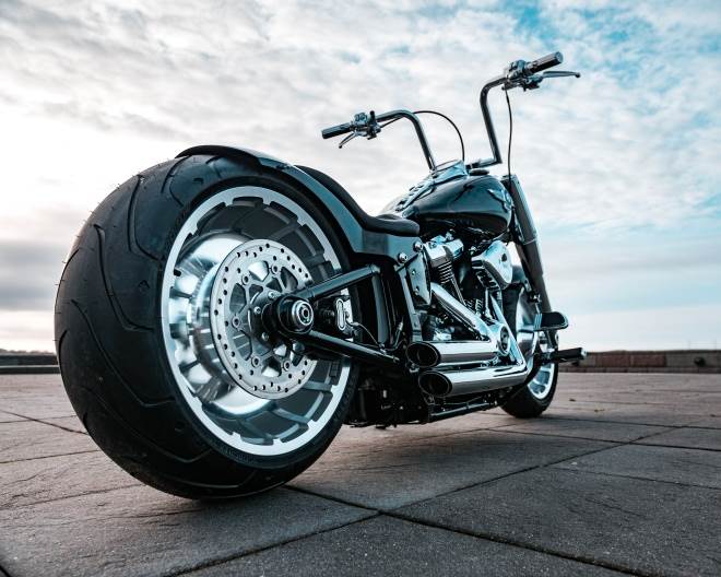 biker excalibur II: FAT BOY T2 Harley-Davidson Malmö. Battle of the ...