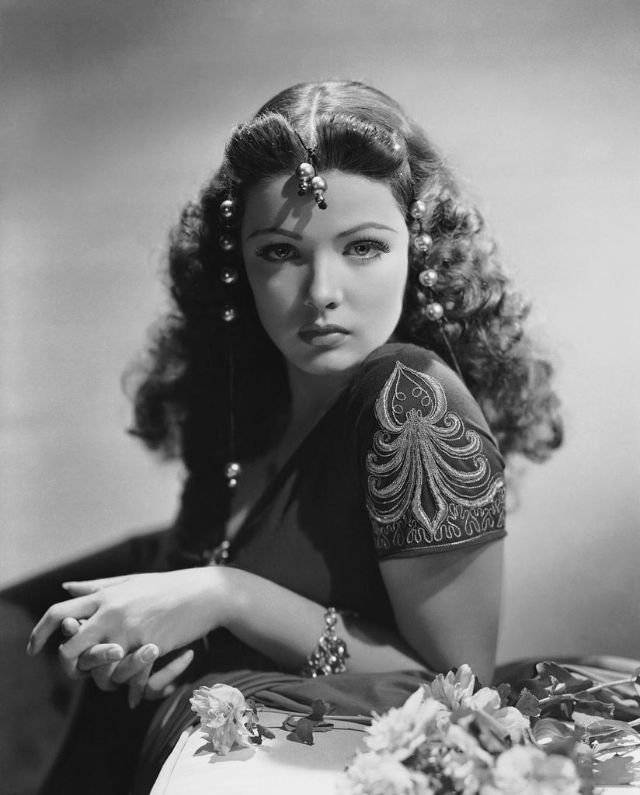 33 Gorgeous Photos of Gene Tierney During Filming “Sundown” in 1941 ...