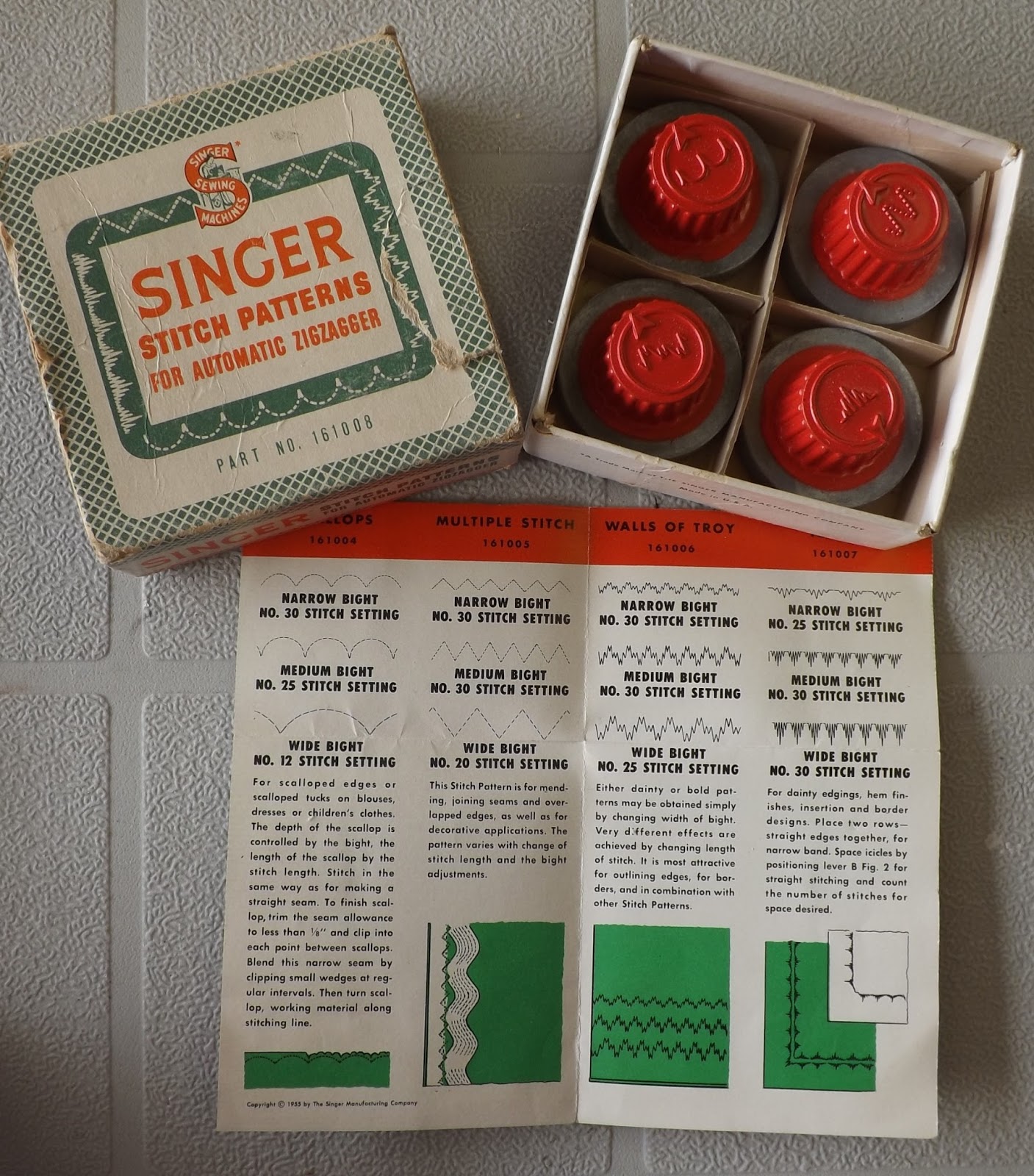 ANTIQUE and VINTAGE SEWING MACHINES WANTING a NEW HOME!! : SINGER ...