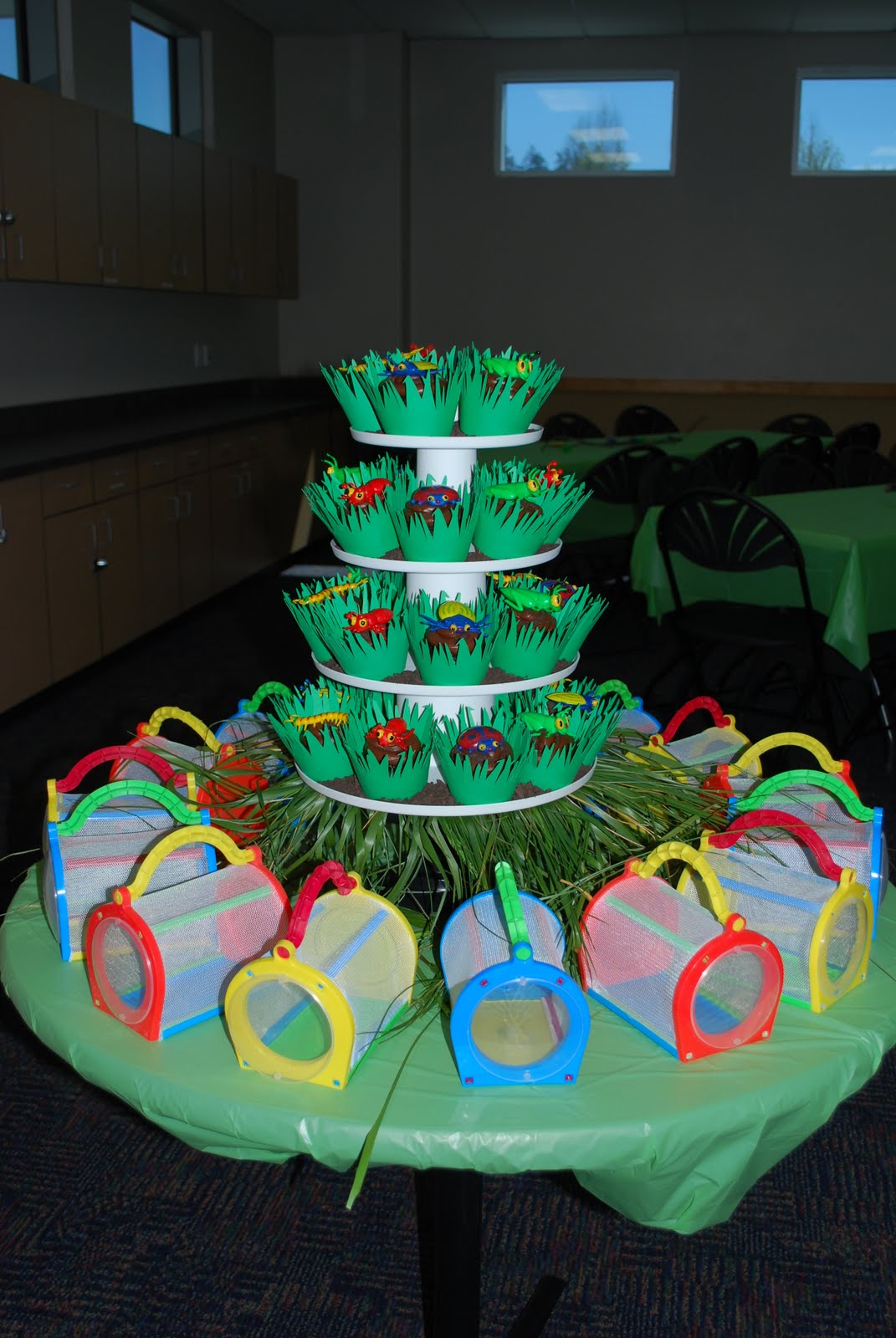 The Ish Girls: Bug Party!