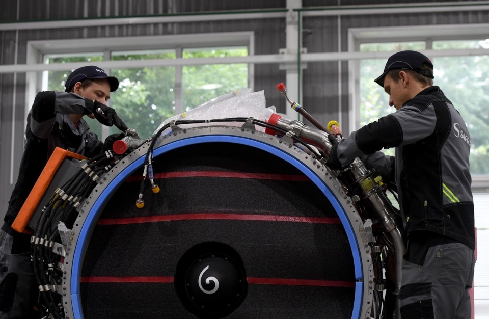 Historia y tecnología militar: Ensamblaje de motores PowerJet SaM146 en ...