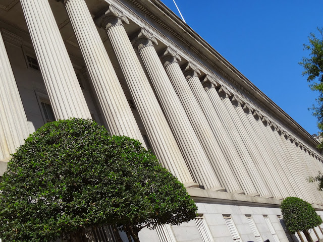 A GREAT EUROPE TRIP PLANNER: THE BLOCK AROUND THE WHITE HOUSE