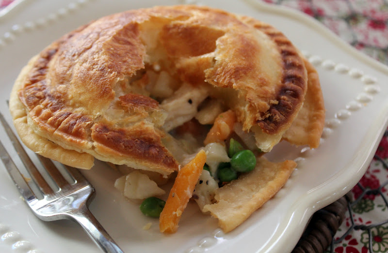 Moore Minutes: Family Dinner Show N Share Nights