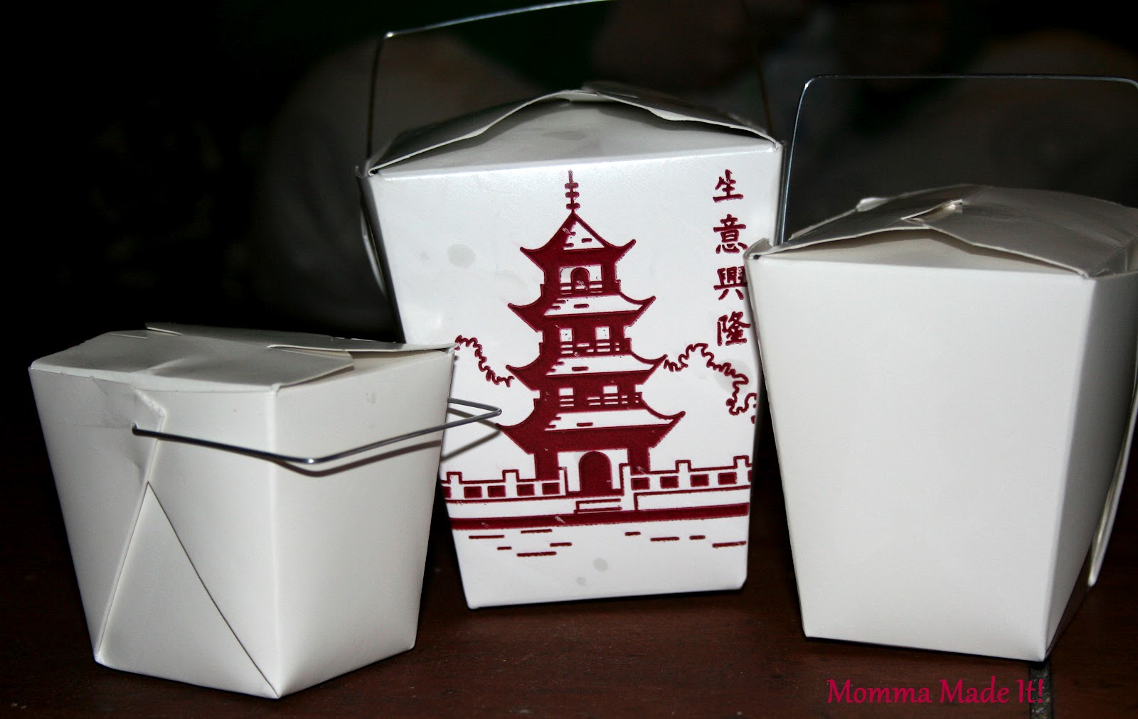 Momma Made it!: Photo Friday! Chinese Food in Little Boxes!