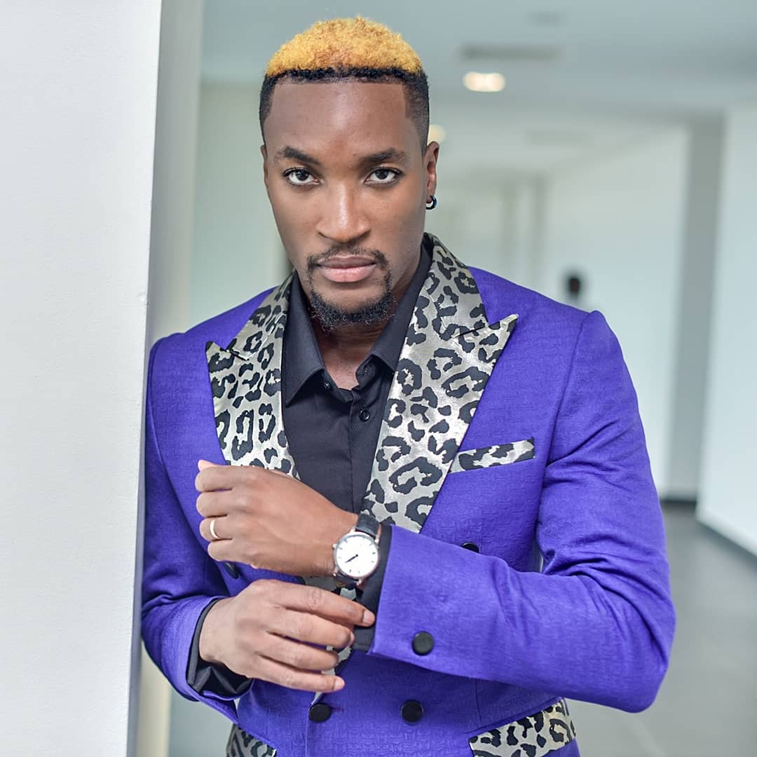 Pictures of Akah Nnani