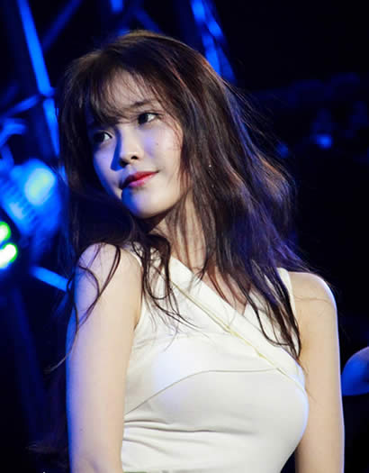 Five Things That Make IU The Most Beautiful Girl In The World