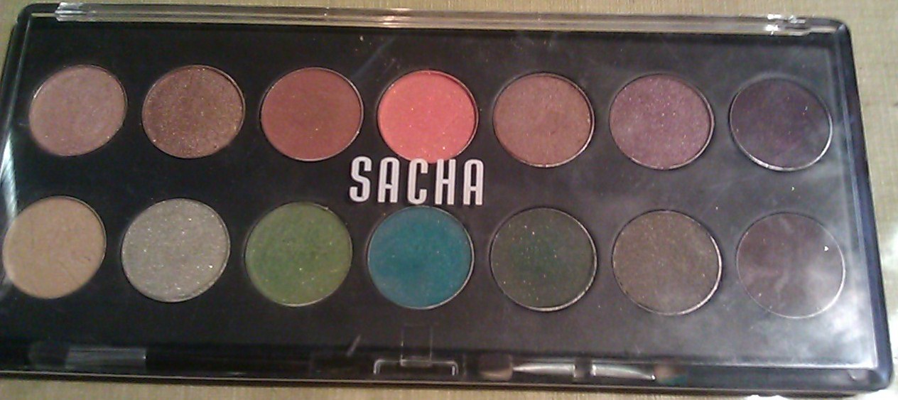 DarcelDoesMakeup: Sacha Cosmetics Eye Shadow Palette ( Greens & Naturals)