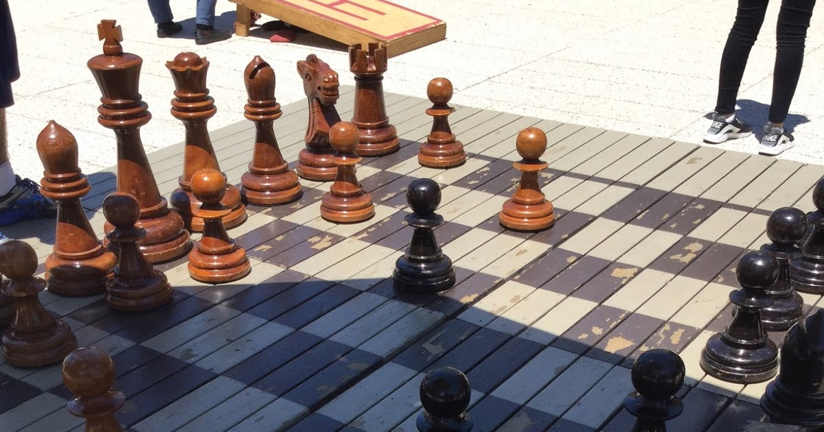 Boylston Chess Club Weblog: Two hands needed for rook lift