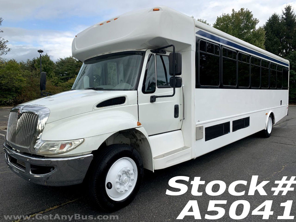 The Used Buses and Wheelchair Vans Specialist - Shuttle, Coach ...