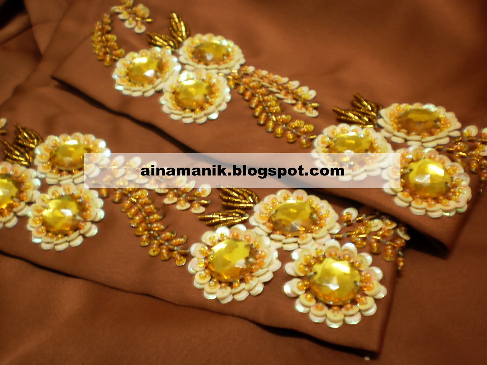 Aina, Manik & Labuci: Bunga Daisy