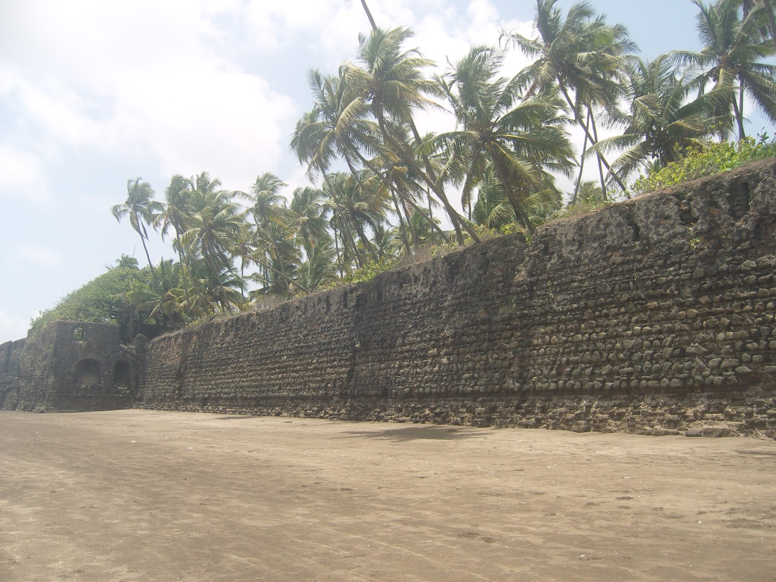 Beautiful Konkan!!: Revdanda fort and beach.